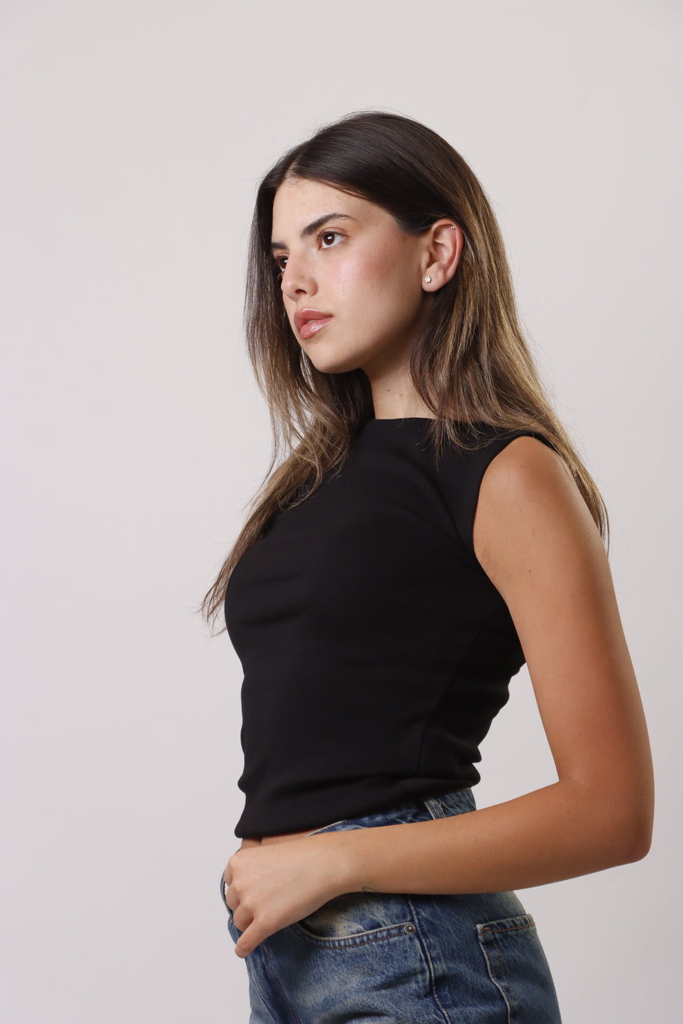 Halter neck basic – The Walkers